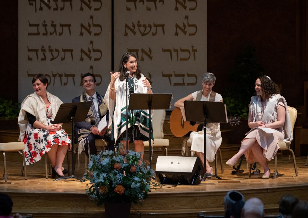At Washington Hebrew Congregation, Rabbi Shankman breaks the ‘stained ...