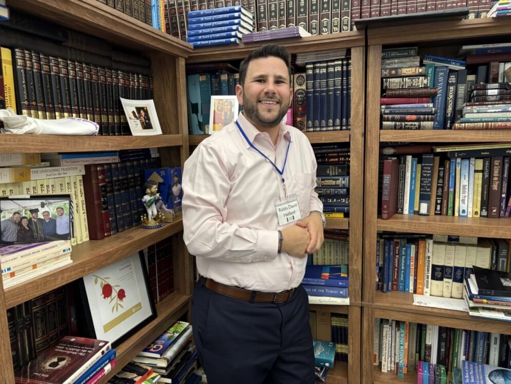 Shaare Torah Marks New Chapter by Welcoming Rabbi David Helfand ...