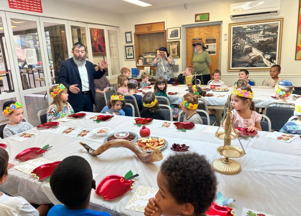 Silver Spring Learning Center Students Nosh on Apples and Honey ...